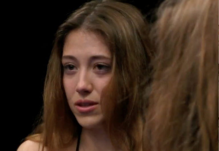 'O Triângulo': Carolina Aranda recorda morte da mãe no 'Portal do tempo ...