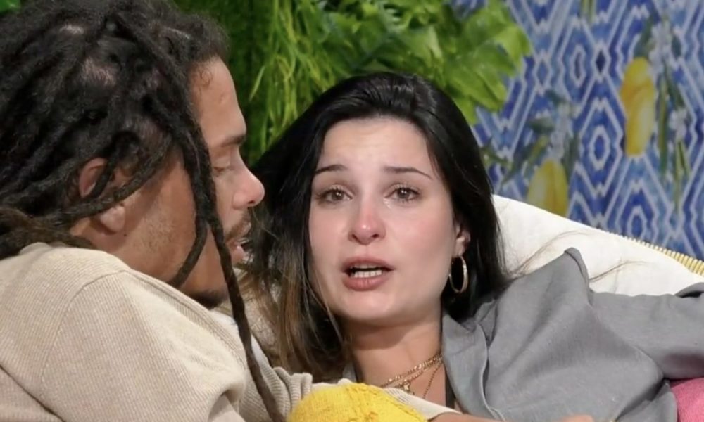 Secret Story: Maycon deixa Renata em 'lágrimas': "Nós não somos namorados"
